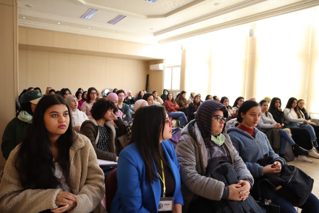 Faculté des Sciences Humaines et Sociales de Tunis – Un diplôme, Une Vie…
